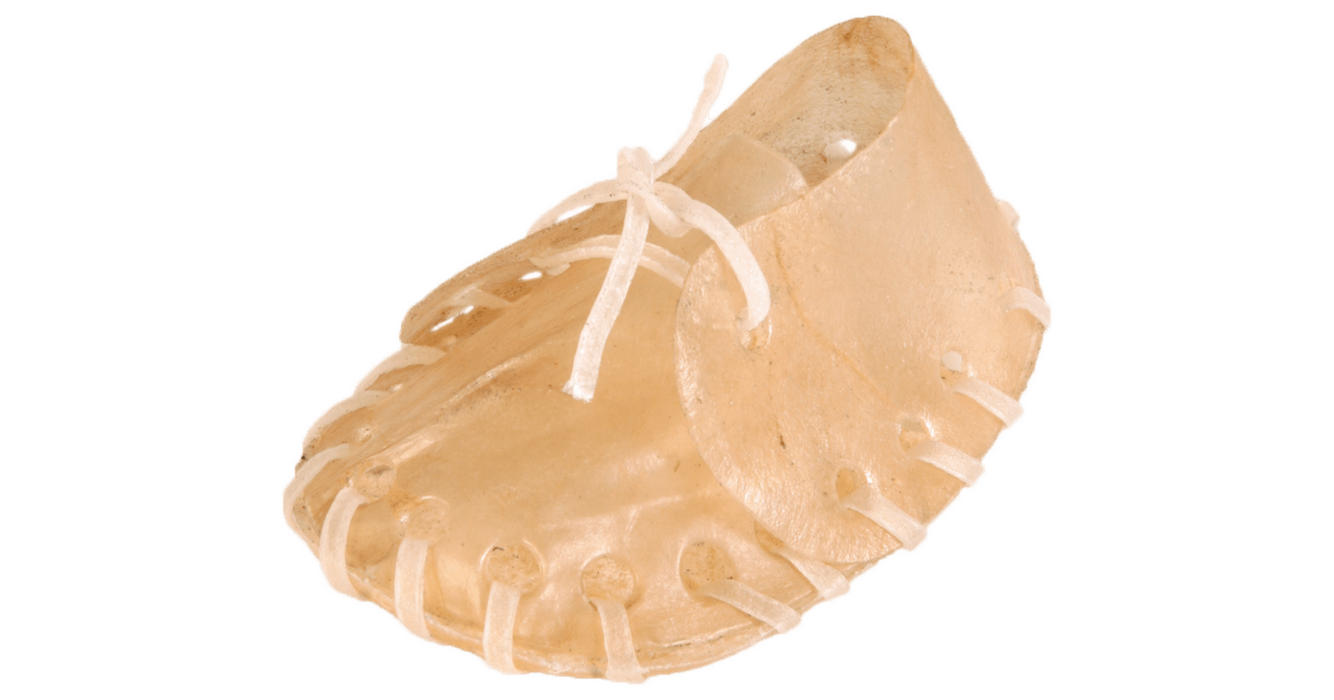 Pochúťky pre psov 3 Zuvacie mini topanky. 10 g, 7.5 cm | Super zoo